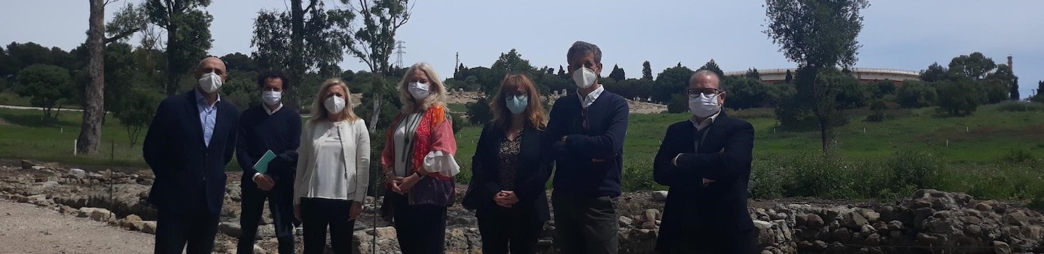 The Andalusian Regional Government visits Carteia with Cepsa Foundation